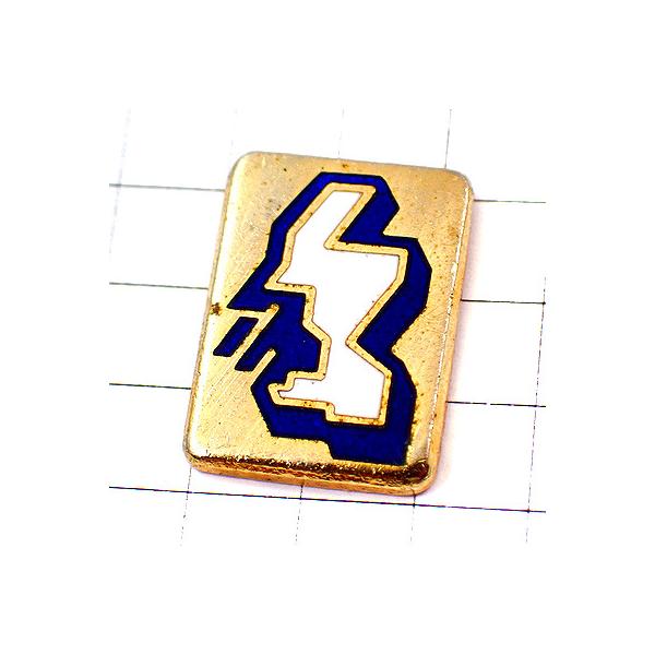 背景の１マスは５mmです。当店のピンバッジ はヴィンテージのレアな限定ピンバッジ です。それぞれのピンズの裏側の針には、新品の留め具をセットしてお送りします。新品の留め具代はピンズの商品代に含まれております。