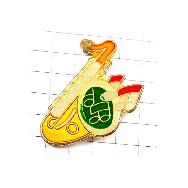 背景の１マスは５mmです。当店のピンバッジ はヴィンテージのレアな限定ピンバッジ です。それぞれのピンズの裏側の針には、新品の留め具をセットしてお送りします。新品の留め具代はピンズの商品代に含まれております。