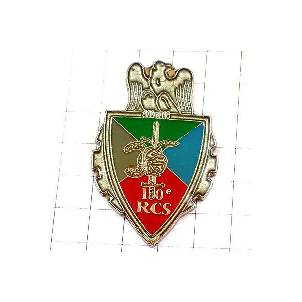 背景の１マスは５mmです。当店のピンバッジ はヴィンテージのレアな限定ピンバッジ です。それぞれのピンズの裏側の針には、新品の留め具をセットしてお送りします。新品の留め具代はピンズの商品代に含まれております。