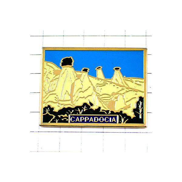 背景の１マスは５mmです。当店のピンバッジ はヴィンテージのレアな限定ピンバッジ です。それぞれのピンズの裏側の針には、新品の留め具をセットしてお送りします。新品の留め具代はピンズの商品代に含まれております。