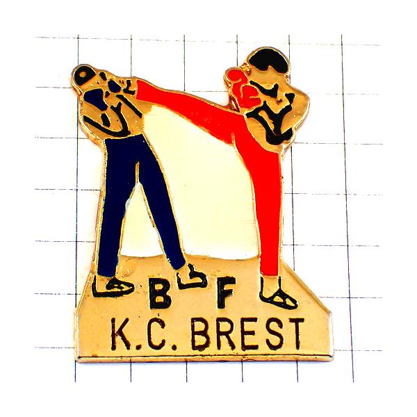 背景の１マスは５mmです。当店のピンバッジ はヴィンテージのレアな限定ピンバッジ です。それぞれのピンズの裏側の針には、新品の留め具をセットしてお送りします。新品の留め具代はピンズの商品代に含まれております。