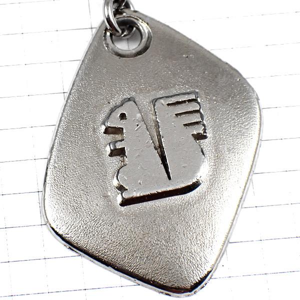 背景の１マスは５mmです。当店のキーホルダー はヴィンテージのレアな限定キーホルダー です。