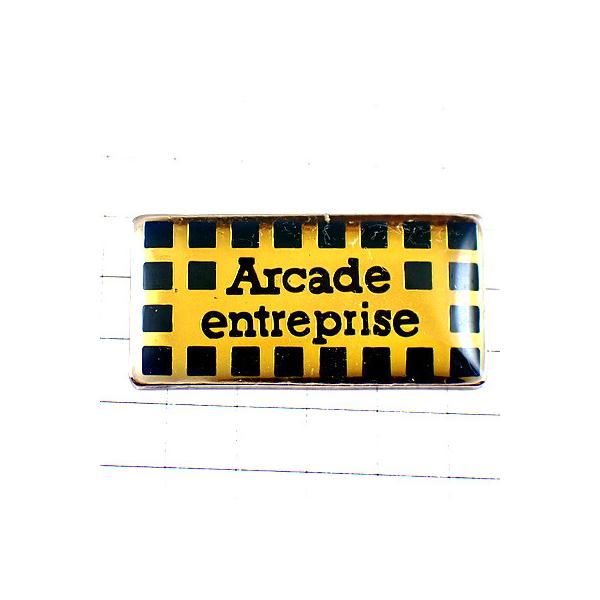 背景の１マスは５mmです。当店のピンバッジ はヴィンテージのレアな限定ピンバッジ です。それぞれのピンズの裏側の針には、新品の留め具をセットしてお送りします。新品の留め具代はピンズの商品代に含まれております。