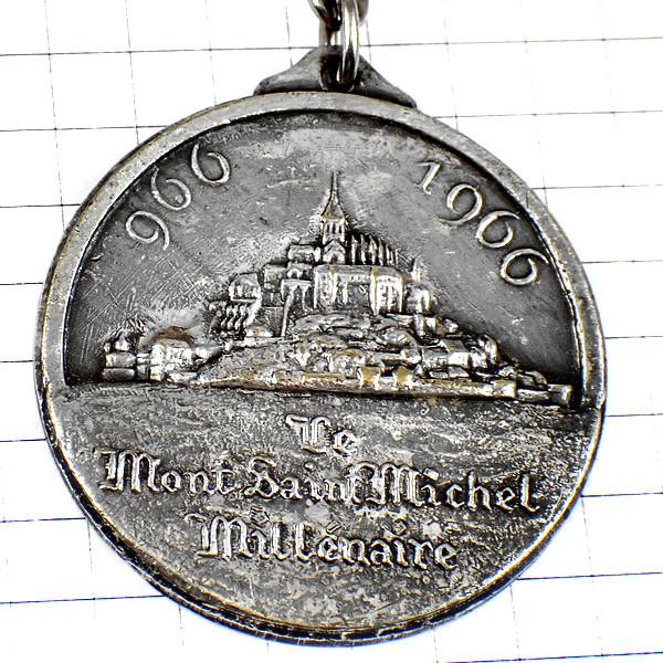 背景の１マスは５mmです。当店のキーホルダー はヴィンテージのレアな限定キーホルダー です。