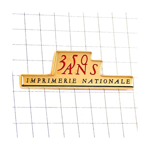 背景の１マスは５mmです。当店のピンバッジ はヴィンテージのレアな限定ピンバッジ です。それぞれのピンズの裏側の針には、新品の留め具をセットしてお送りします。新品の留め具代はピンズの商品代に含まれております。