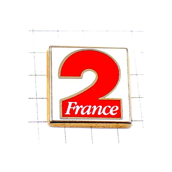 背景の１マスは５mmです。当店のピンバッジ はヴィンテージのレアな限定ピンバッジ です。それぞれのピンズの裏側の針には、新品の留め具をセットしてお送りします。新品の留め具代はピンズの商品代に含まれております。