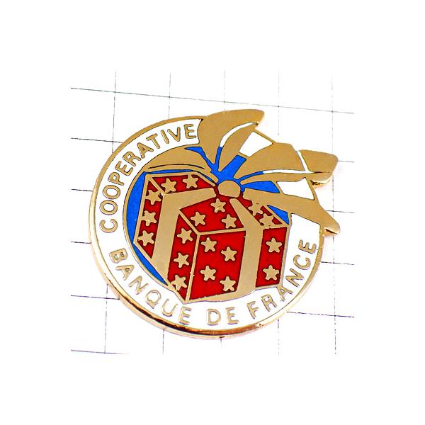 背景の１マスは５mmです。当店のピンバッジ はヴィンテージのレアな限定ピンバッジ です。それぞれのピンズの裏側の針には、新品の留め具をセットしてお送りします。新品の留め具代はピンズの商品代に含まれております。