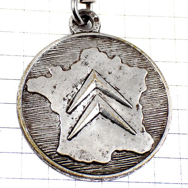 背景の１マスは５mmです。当店のキーホルダー はヴィンテージのレアな限定キーホルダー です。