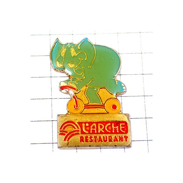 背景の１マスは５mmです。当店のピンバッジ はヴィンテージのレアな限定ピンバッジ です。それぞれのピンズの裏側の針には、新品の留め具をセットしてお送りします。新品の留め具代はピンズの商品代に含まれております。