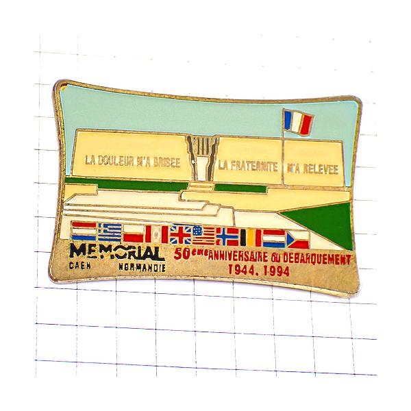 背景の１マスは５mmです。当店のピンバッジ はヴィンテージのレアな限定ピンバッジ です。それぞれのピンズの裏側の針には、新品の留め具をセットしてお送りします。新品の留め具代はピンズの商品代に含まれております。