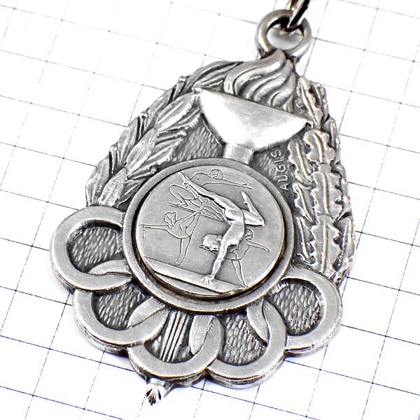 背景の１マスは５mmです。当店のキーホルダー はヴィンテージのレアな限定キーホルダー です。