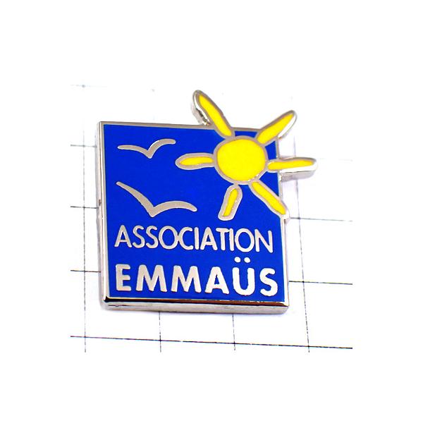 背景の１マスは５mmです。当店のピンバッジ はヴィンテージのレアな限定ピンバッジ です。それぞれのピンズの裏側の針には、新品の留め具をセットしてお送りします。新品の留め具代はピンズの商品代に含まれております。