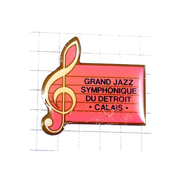 背景の１マスは５mmです。当店のピンバッジ はヴィンテージのレアな限定ピンバッジ です。それぞれのピンズの裏側の針には、新品の留め具をセットしてお送りします。新品の留め具代はピンズの商品代に含まれております。