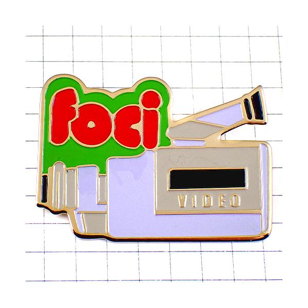 背景の１マスは５mmです。当店のピンバッジ はヴィンテージのレアな限定ピンバッジ です。それぞれのピンズの裏側の針には、新品の留め具をセットしてお送りします。新品の留め具代はピンズの商品代に含まれております。