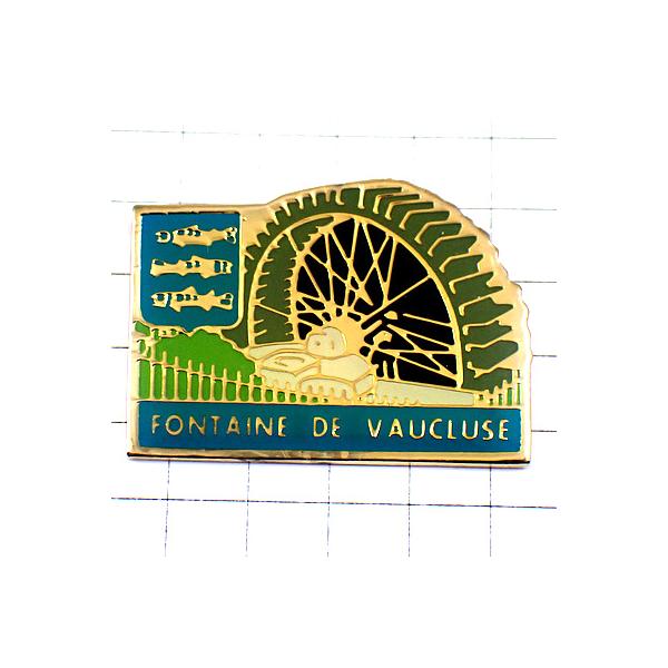 背景の１マスは５mmです。当店のピンバッジ はヴィンテージのレアな限定ピンバッジ です。それぞれのピンズの裏側の針には、新品の留め具をセットしてお送りします。新品の留め具代はピンズの商品代に含まれております。