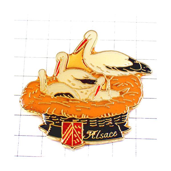 背景の１マスは５mmです。当店のピンバッジ はヴィンテージのレアな限定ピンバッジ です。それぞれのピンズの裏側の針には、新品の留め具をセットしてお送りします。新品の留め具代はピンズの商品代に含まれております。