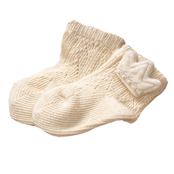 Amorosa mamma(アモローサマンマ)はイタリア語で「愛情あふれたおかあさん」という意味。天使がつむいだ糸のような優しさがいっぱい。地球へのやさしさ、生産者の笑顔、着る人への思いやりを大切に心を込めて商品づくりをしているブランドです...