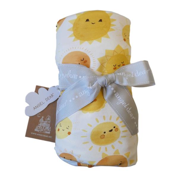 ANGEL DEAR（エンジェル ディア）は2005年にサンフランシスコで生まれたベビーウエアとアクセサリーのブランドです。肌触りとクオリティ、そして繊細なディテールを大切に、赤ちゃんと一緒に楽しむことをお手伝いするキュートなアイテムを提案...