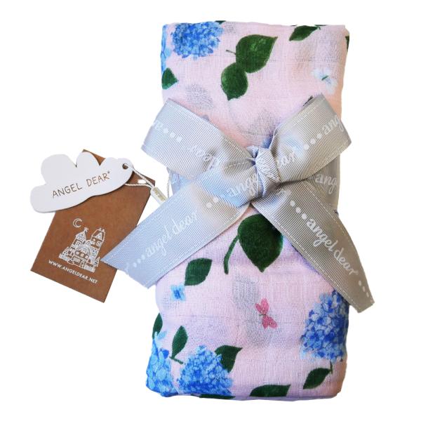 ANGEL DEAR（エンジェル ディア）は2005年にサンフランシスコで生まれたベビーウエアとアクセサリーのブランドです。肌触りとクオリティ、そして繊細なディテールを大切に、赤ちゃんと一緒に楽しむことをお手伝いするキュートなアイテムを提案...