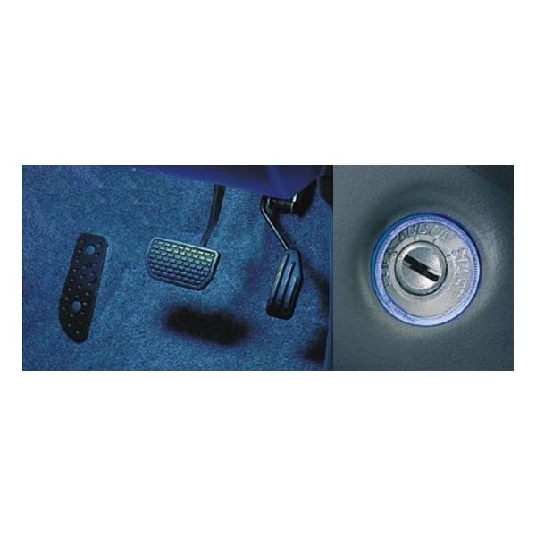 ★ＳＵＺＵＫＩ純正★【イグニッションキー照明＆フロアイルミネーション】 ◆ジムニーＪＢ２３Ｗ-後期用◆純正オプション設定のキーホールリングイルミと運転席・助手席の足元を照らすフロアイルミのセットです。メーカー純正品ですので詳細な取付説明書が...