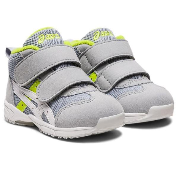 約1歳から3歳の幼児向けに展開する「BABY」シリーズ。足首の安定性に優れたミドルカットシューズです。かかとの安定性を重視し、かかとを包み込む立体的な中敷を採用しています。扇形のつま先部分は足ゆびをのびのびと動かすことができ、踏ん張りやすい...