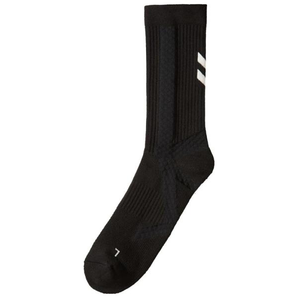 ●テーピング機能●アーチ部サポート●ヒール部サポート●通気、シェブロンロゴがデザインアクセントのロング丈機能ソックス。素材：コットン・アクリル・ナイロン・ポリエステル・ポリウレタン対象：メンズ・ユニセックス生産国：日本製カラー：(90)ブラ...