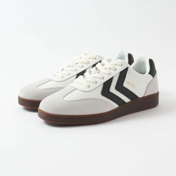 VM78 CPHは、1978年にデンマークコペンハーゲンで開催されたハンドボールの世界大会に向け開発されたハンドボールシューズでした。このクラシックなスタイルに、柔軟で耐久性に優れたマイクロファイバーレザーを採用し、落ち着いたモノトーンに仕...