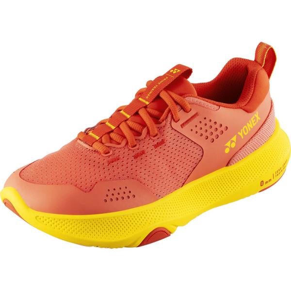 商品の説明足裏感覚を養い理想的な姿勢へと導く「ポジションガイドポッド」搭載。「履くだけでフットワーク向上へ導くトレーニングシューズ」がコンセプト。普段から本製品を使用することで、ラケットスポーツ競技者にとって重要な「パワーポジション」を意識...