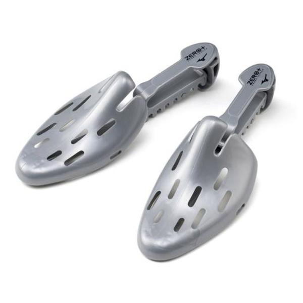 ■サッカースパイク/シューズ ケア用品　ゼロプラス　シューキーパー（型崩れ防止）サイズ24.0〜28.0cm素材本体：合成樹脂原産国日本製発売シーズン2024年春夏