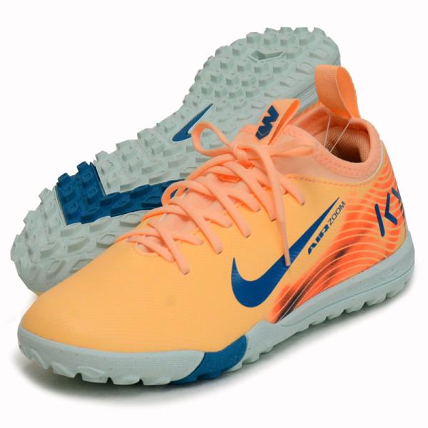 NIKE ジュニア ズームヴェイパー 16 アカデミー KMTFキリアン・エムバペ(ムバッペ)シグネチャーモデル。キリアン・エムバペのようにスピードアップしたい人に最適。アカデミー シューズのヒールに、改良されたAir Zoomユニットを搭...