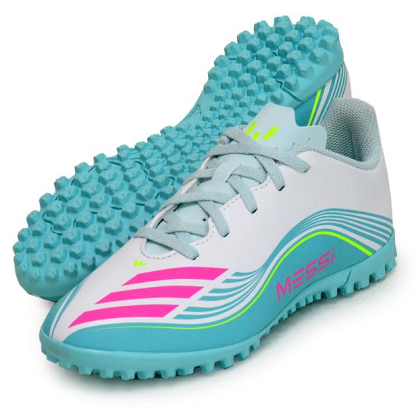 adidas F50 MESSI CLUB TF J F50 メッシ CLUB TFターフ用（トレーニングシューズ）で、キッズにサッカーの高揚感を。メッメッシのこだわりにインスパイアされたデザイン。軽くてやわらかな履き心地で、スピード感のあ...