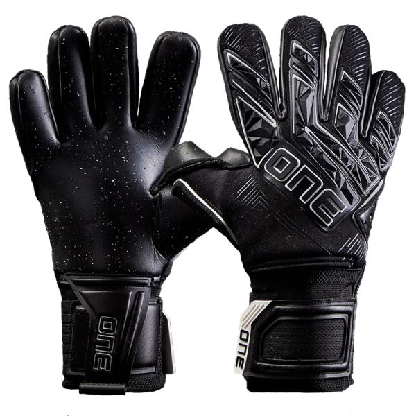 ワン ONE APEX Pro ColossusAPEX Pro シリーズは、その名の通りあなたを頂点へ導くグローブです。ゴールキーパーの本能を解き放ち、ゲームの頂点へと導くプログローブです。■パ ー ム:インパクト1.0ラテックスパーム/...