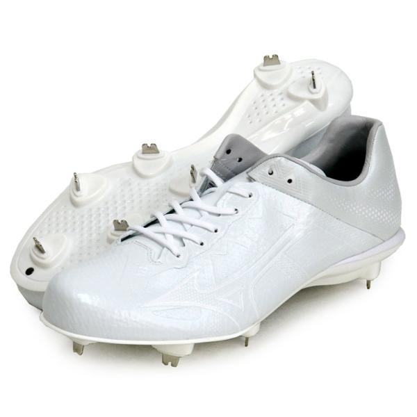 MIZUNO グローバルエリート ライトレボエリート2[ユニセックス]ミズノ定番史上最軽量野球スパイク。軽いが、軽いだけじゃない、野球専用設計のライトレボ第2弾■アナトミカルラストより強い一歩目を実現するため更なる足との一体感を追求。プロ選...
