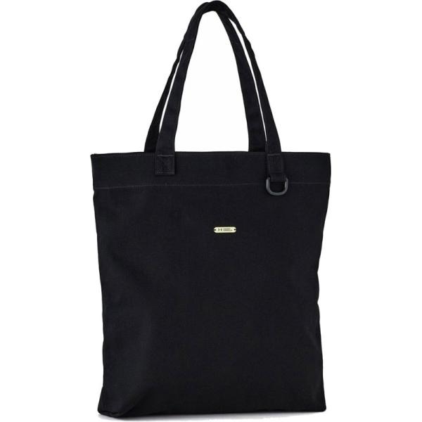 商品の説明バッグの内側にも小物入れられるポケット搭載。小物を引っかけられるDリングを配置。ゴールドプレートのロゴ。素材・材質コットン100%原産国ベトナムカラー001 Black