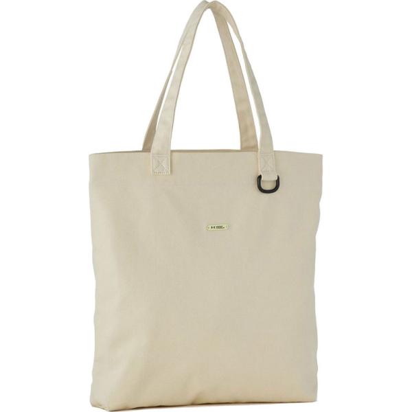 商品の説明バッグの内側にも小物入れられるポケット搭載。小物を引っかけられるDリングを配置。ゴールドプレートのロゴ。素材・材質コットン100%原産国ベトナムカラー100 White