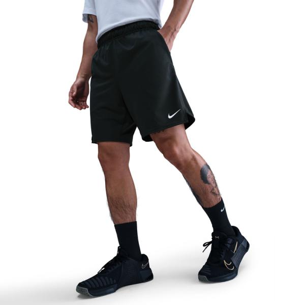 速乾性に優れたトータリティ ショートパンツは、トレーニング用にデザインされたシンプルでフレッシュなアイテム。 ゆったりとしたフィット感と滑らかな素材で、ジムでのトレーニング中やその後の自宅でのお気に入りのワークアウト中にも快適な着用感を提供...