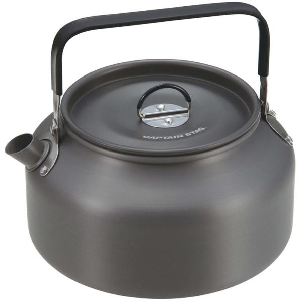 熱伝導率の高い軽量アルミ合金製、表面には耐食性の高い硬質アルマイト加工済みのアウトドア用ケトル。素材：材料の種類/アルミニウム（硬質アルマイト加工）（底の厚さ０．８ｍｍ）その他の材料/つまみ・取っ手・金具：ステンレス鋼、カバー：シリコーンサ...