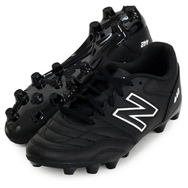 NEW BALANCE 442 v2 Academy JUNIOR HG 最上のフィットでパフォーマンスアップに貢献するジュニア用モデルにワイドウィズが登場。子どもの足に最適なジュニアラストのもと、よりよいフィット性を実現するためにアッパー...