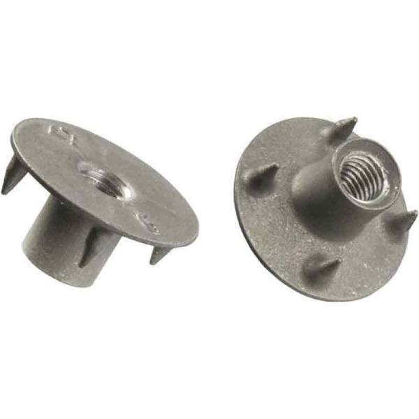 9mm×8個入り取替アルミナット。■9mm×8個入り■サッカー／ラグビー兼用※交換されるシューズに適合しているサイズがどうかをご確認の上、ご注文下さい。素材 アルミニウム原産国 台湾製質量 約20g