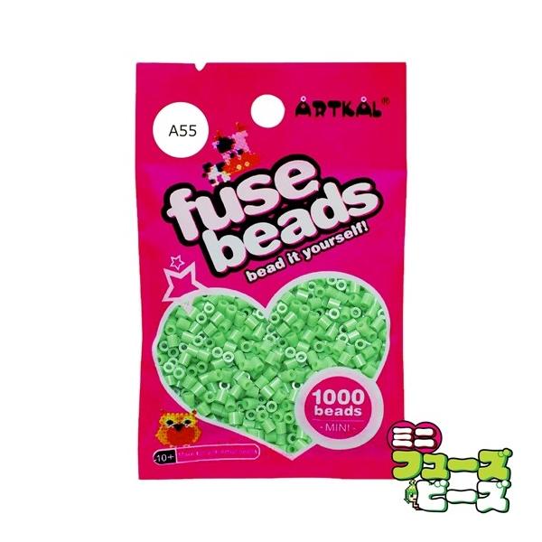 ■ 商品説明 ■ 種類：フューズビーズ ミニ（2.6mm）サイズ：直径 2.6mmカラー：ジェイドグリーン数量：約 1,000粒RGB数値：R:108 G:194 B:74アイロンがけによる形状の保持に優れながらも、柔軟性のあるソフトタイプ...