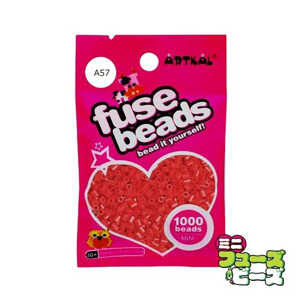 ■ 商品説明 ■ 種類：フューズビーズ ミニ（2.6mm）サイズ：直径 2.6mmカラー：ブラッドレッド数量：約 1,000粒RGB数値：R:188 G:4 B:35アイロンがけによる形状の保持に優れながらも、柔軟性のあるソフトタイプのアイ...