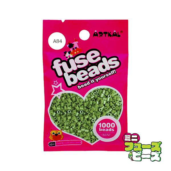 ■ 商品説明 ■ 種類：フューズビーズ ミニ（2.6mm）サイズ：直径 2.6mmカラー：オリーブグリーン 数量：約 1,000粒RGB数値：R:155 G:188 B:17アイロンがけによる形状の保持に優れながらも、柔軟性のあるソフトタイ...