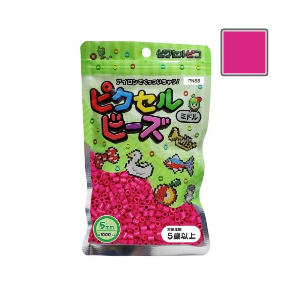 ■ 商品説明 ■ 種類：ピクセルビーズ （5mm） サイズ：直径 5mmカラー：ビビットピンク数量：約 1,000粒RGB数値：R:218 G:24 B:132一般的な5mmサイズのビーズと互換性のあるハードタイプのビーズです。形状の変化が...