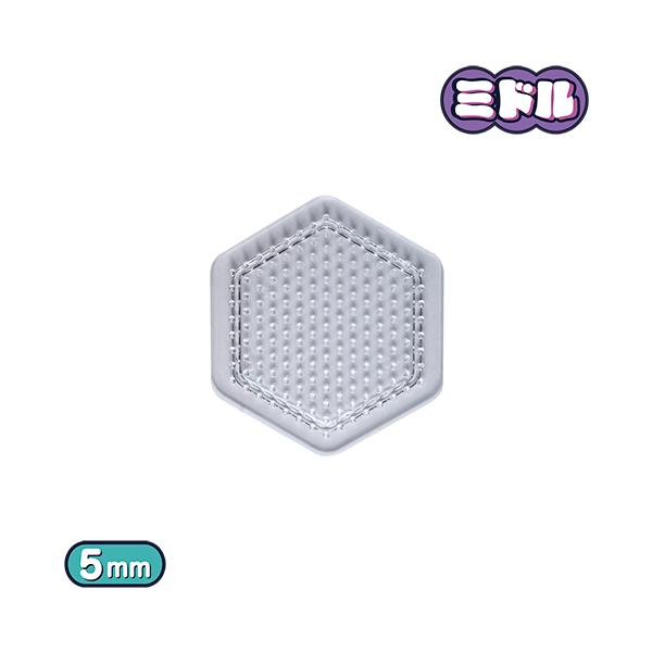 ■ 商品説明 ■ 種類：ミドル（5mm）アイロンビーズ用ペグボード サイズ：約 8.5 × 8.5cmカラー：半透明形状：スモール ヘキサゴン数量：1枚ペグの配列が非対照に配置されているので、スクウェアペグボードでは出来ない表現が可能です。...