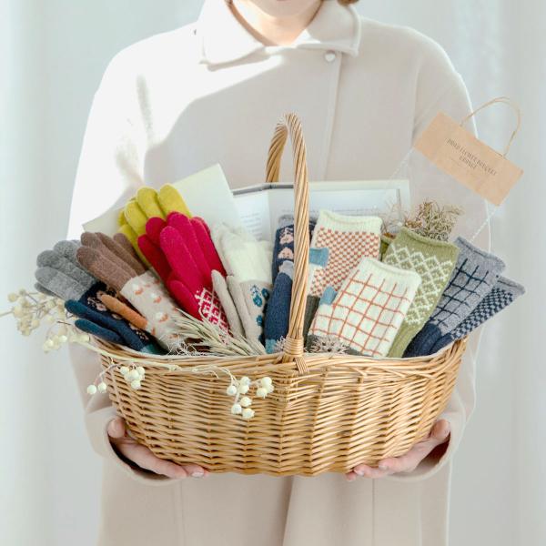 「Tehtava」とは、フィンランド語で「機能」の意味。洗練された人気の北欧デザインと、日々の生活が豊かになる機能をミックスしました。一度着けたら病みつきになる、気持ちいい温かさ＆とろけるような肌触りが魅力。毎日のお出かけに、スマホやタッチ...