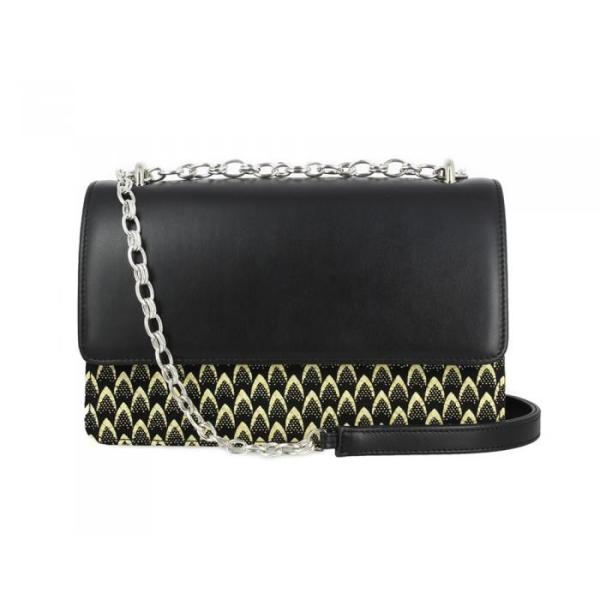 Philippe Audibert『SIDIKA Porto Novo ピアス　ブラック』です。デザイナーがアフリカからインスピレーションを得て作ったバッグ。ワックスプリントとバイロンチェーンを組み合わせたデザインです。シルバーカラーのチェ...