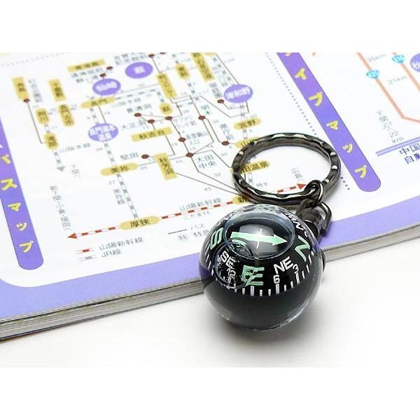 コンパス 方位磁石 日本製 方位磁針 キーホルダー付 オイル制動式 英文字表示 丸型 ボール 球 登山 ハイキング 宝探し 風水 開運 家相 アウトドア 節分 豆まき 方角 恵方巻 母の日 父の日 敬老の日《ポイント》ブレが少ないオイル制動...