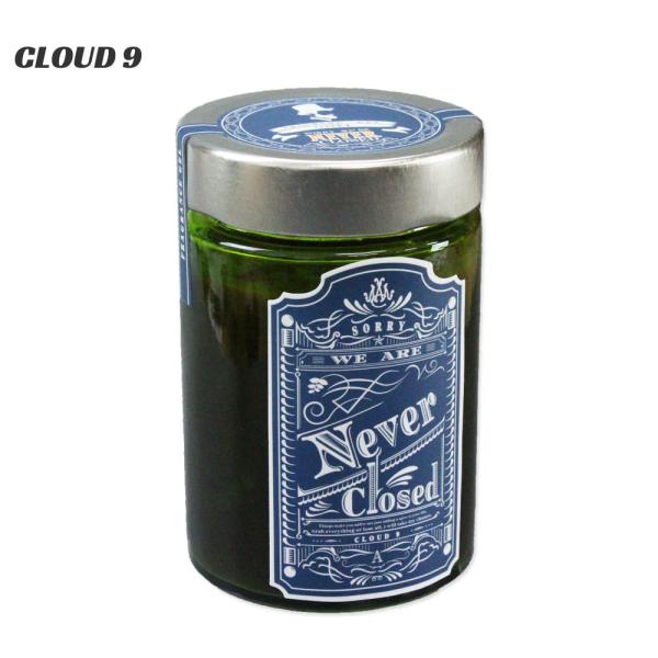 SORRY WE ARE NEVER CLOSEDのエアフレッシュナーになります。SORRY WE ARE NEVER CLOSEDは己自身の生き方にこだわりを持つ人々のためのブランド。商品を通じて意志を一層高め一滴の香り深い雫となることを...