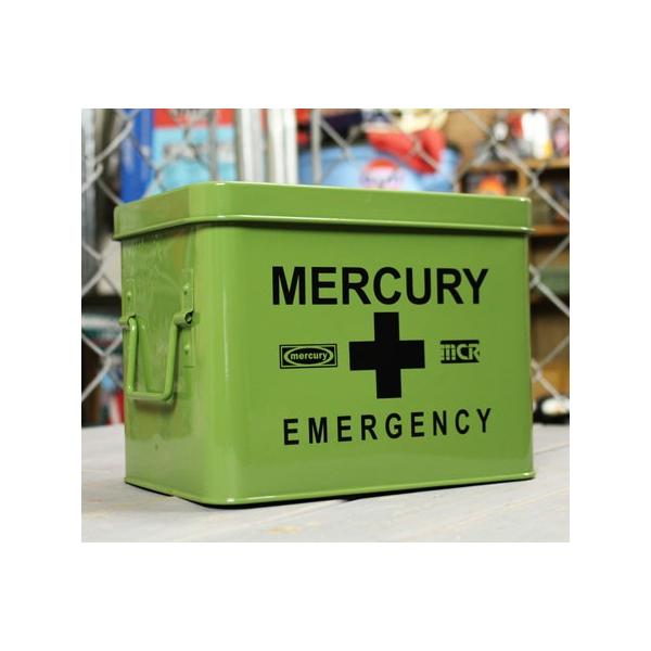 マーキュリーのエマージェンシーボックスになります。レトロな雰囲気漂うスチール製の救急箱です。中は浅いトレーと仕切りが付いたスペースの２層になっています。上フタにはお決まりのマーキュリータグが打ち込んであります。トレーにシップやガーゼ、錠剤や...