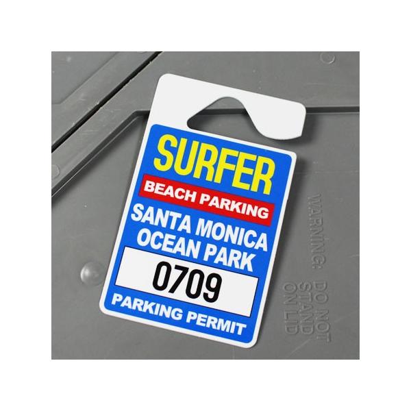 パーキングパーミットタグになります。愛車を手軽にカリフォルニアスタイルにカスタムできるカーアクセサリーです。パーキングパーミットとは「駐車許可証」になります。アメリカではルームミラーに吊り下げて駐車するわけですね♪こちらは観光地で有名なサン...